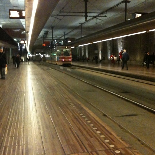 Tramhalte Grote Markt - Tram Station in Den Haag