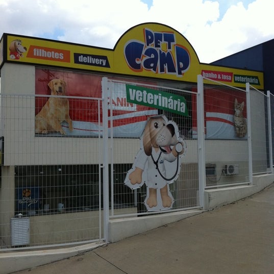 Pet camp store