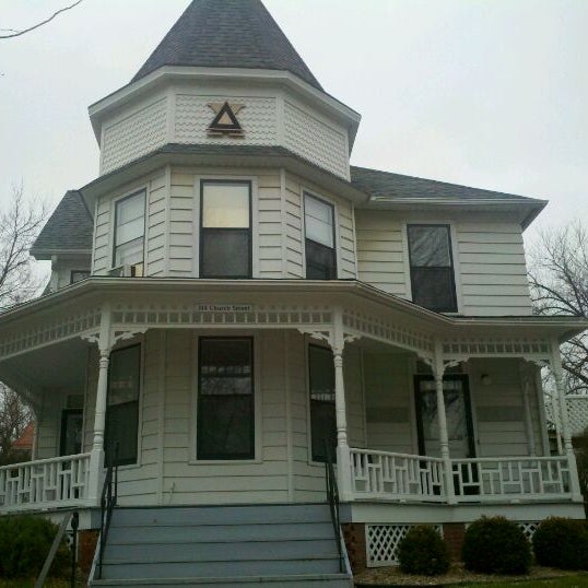 Delta Chi Headquarters - Fraternity House