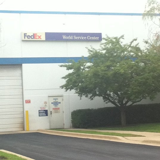 FedEx Ship Center - 3 tips from 166 visitors