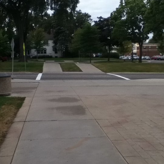 UST Shuttle pickup/drop-off - University of St. Thomas - Bus Line in ...