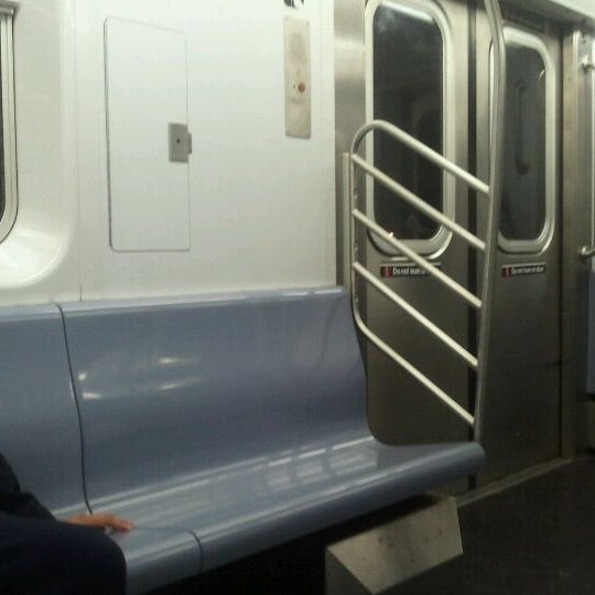 MTA Subway - 2 Train - Train