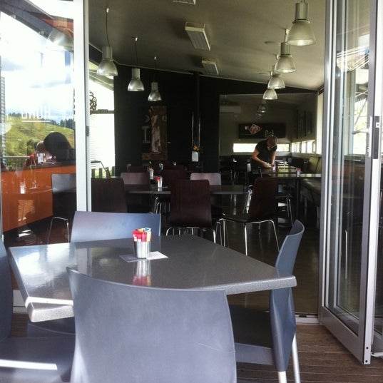 Huhu Cafe - 10 Waitomo Caves Rd