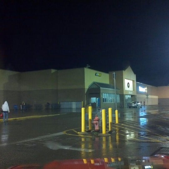 Walmart Supercenter - 10 tips from 385 visitors