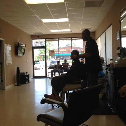 Deez Barber Shop - Hair Salon in Alabaster