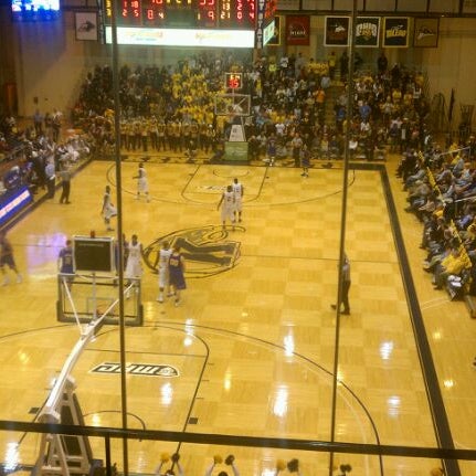 Photos at Memorial Athletic & Convocation (MAC) Center - 7 tips