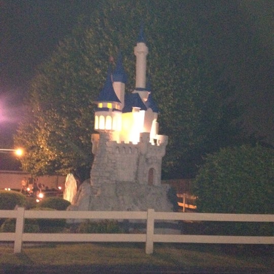 Swing A Round Fun Town - Saint Charles - St. Charles, MO