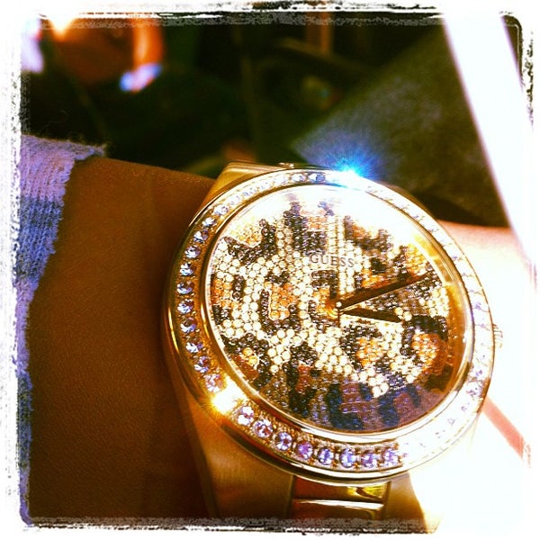 Indooroopilly Shopping Centre Bus Interchange - Bus Station in ...