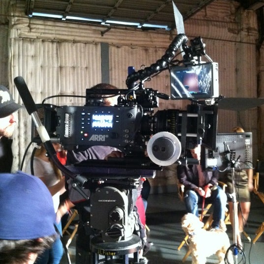 Apache Studios - Mid-Town North Hollywood - 5635 Auckland Ave