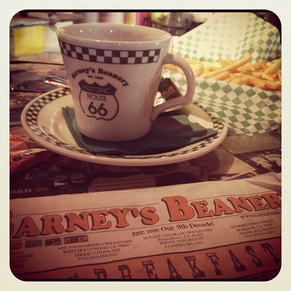 Barney's Beanery - American Restaurant in Los Angeles