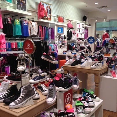 Lady Foot Locker - 8687 N Central Expy