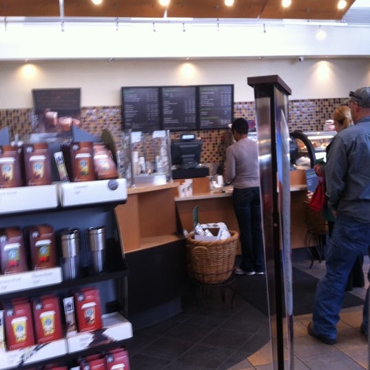 Starbucks - Coffee Shop in Edison
