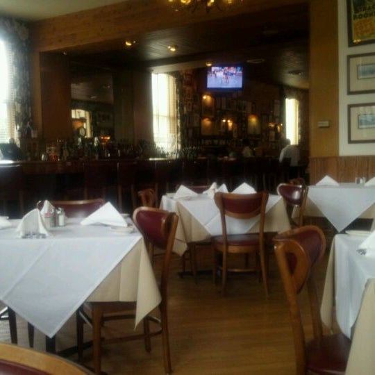 Erie Cafe - River North - 39 tips from 1589 visitors