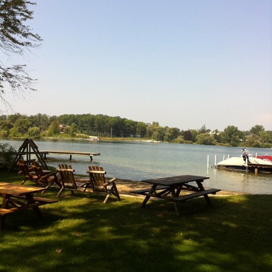 Walnut Lake Shenandoah Beach - West Bloomfield Township, MI