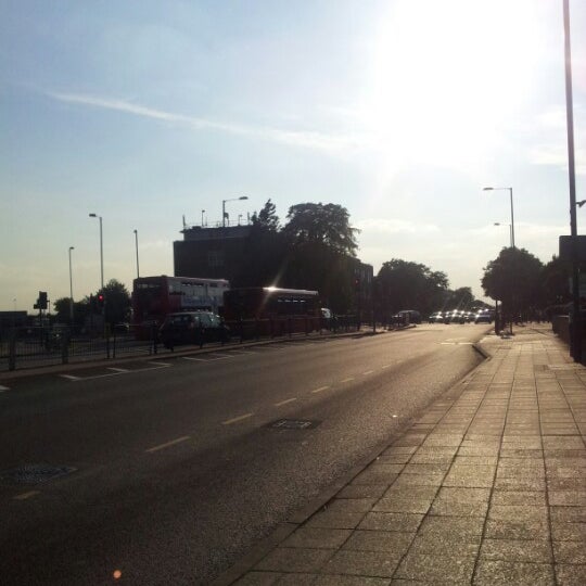 Harlington Corner Bus Stop J - Bus Stop