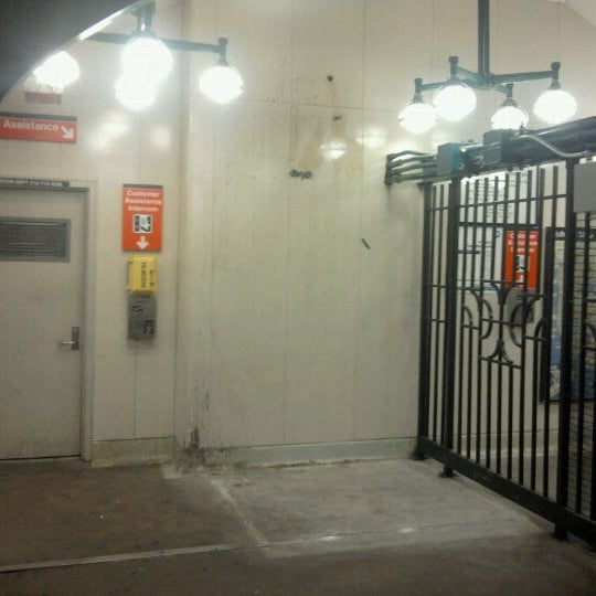 Photos at MTA Subway - 174th St (2/5) - Metro Station in Bronx