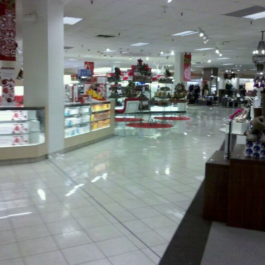 Boston Store - 2544 ziyaretçidan 18 tavsiye