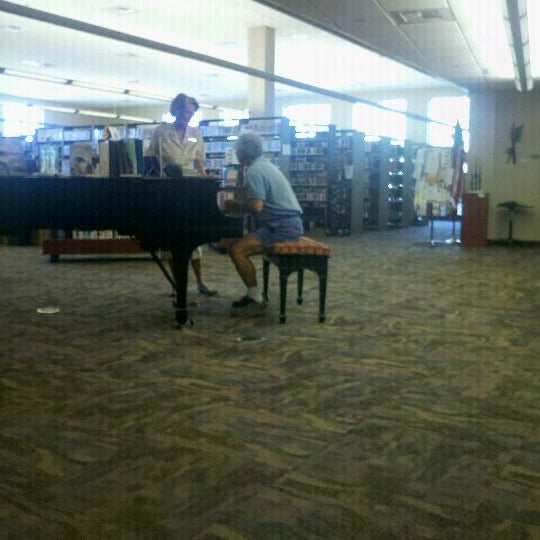 Desert Foothills Library - Library in Cave Creek