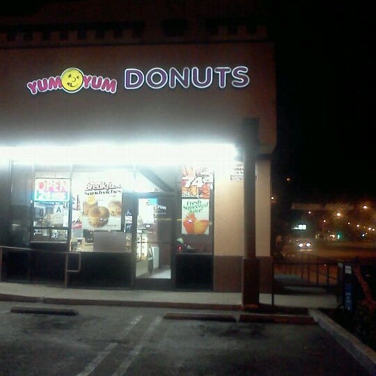 Yum Yum Donuts - Lynwood, CA