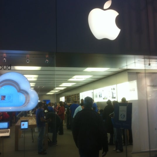 Photos at Apple Providence Place - Electronics Store in Downtown Providence