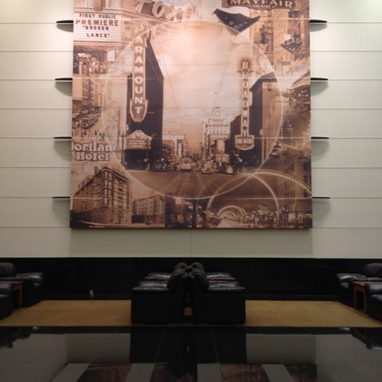 Photos at Fox Tower Offices - Buildings in Portland