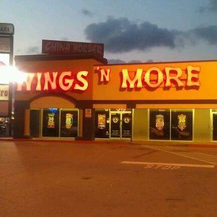 BreWingZ Sports Bar & Grill - 8 tips