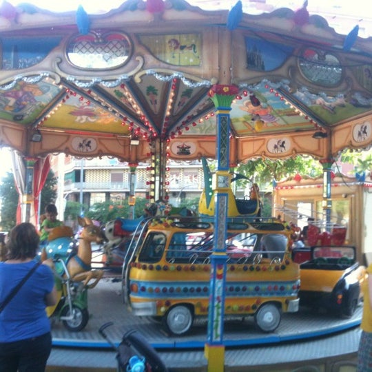 Tiovivo Alfons X - Playground in Barcelona