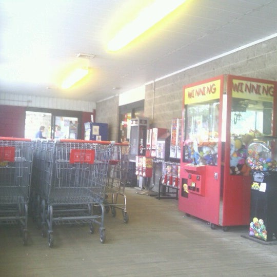 Dave's Super Duper - Grocery Store