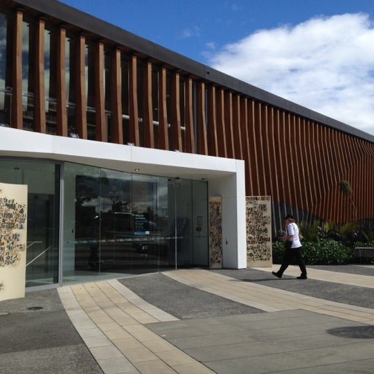 Birkenhead Library - Highbury - Rawene Road