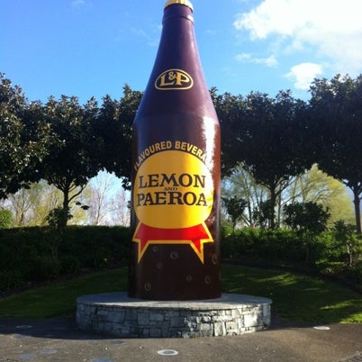 L&P Bottle - Outdoor Sculpture in Paeroa