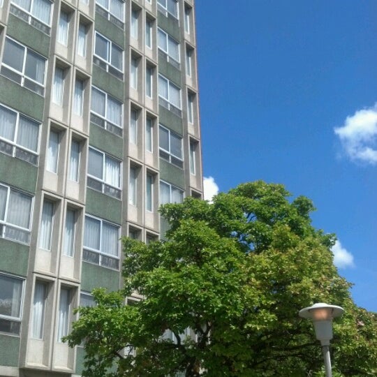 Townsend Hall - College Residence Hall in Urbana