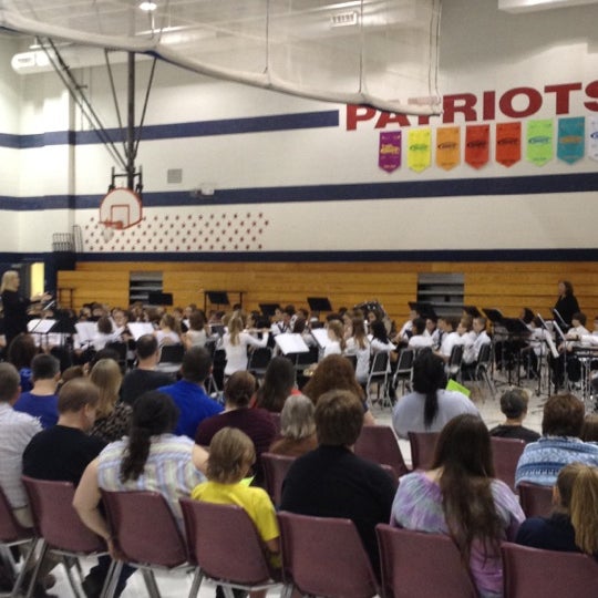 Bryan middle school - Education in Saint Charles