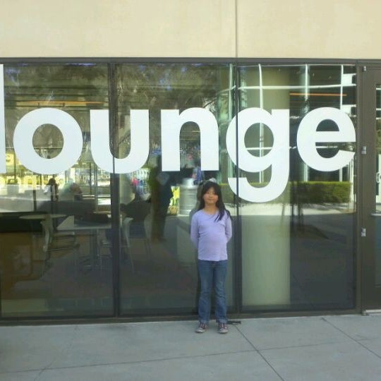 UCSD Commuter Lounge (East) - College Quad in La Jolla