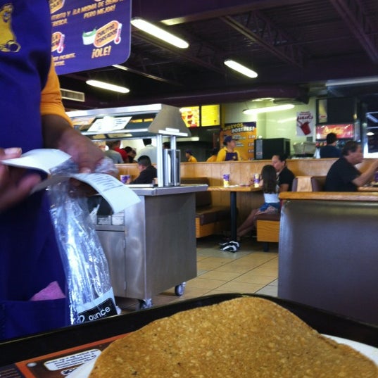 El Pollo Yon - Mexican Restaurant