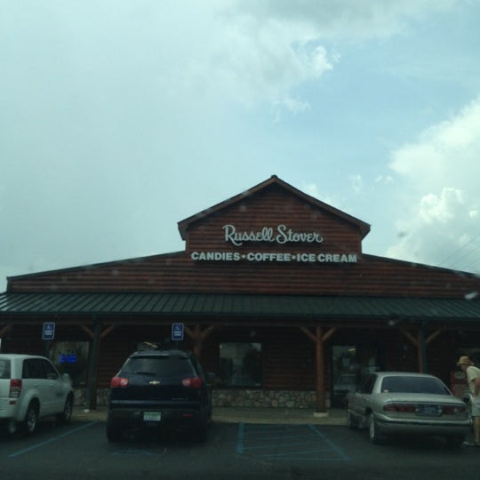 Russell Stover Outlet - Candy Store in Dundee