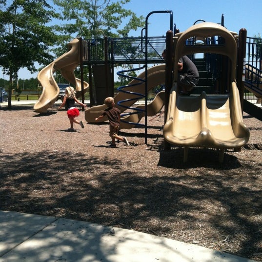 Helen McCall Park - Park