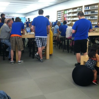 Photos at Apple Providence Place - Electronics Store in Downtown Providence
