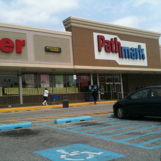 Pathmark (Now Closed) - Grocery Store in Philadelphia