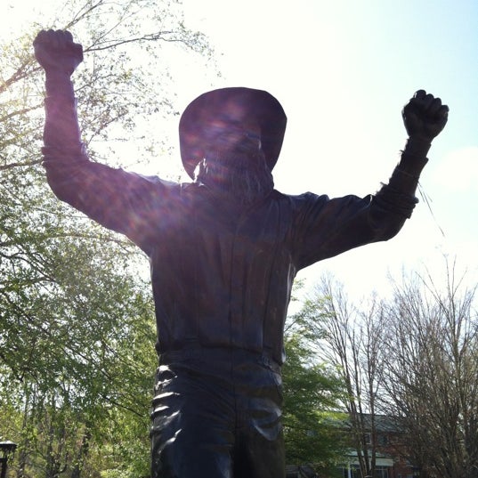 Yosef Statue - Rivers St.