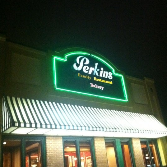 Perkins Restaurant and Bakery - 10 tips