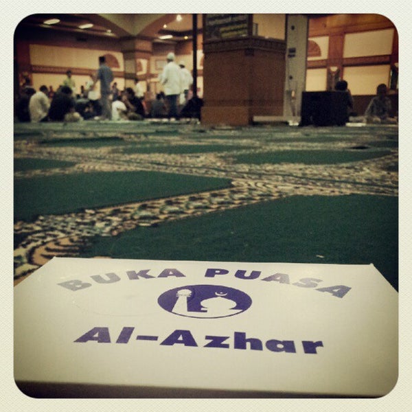 Masjid Agung Al-Azhar Pusat - Mosque