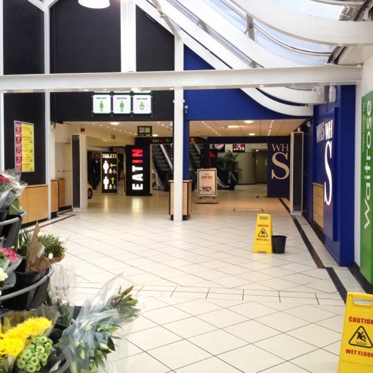 Membury Services West Bound (Welcome Break) - 31 tips from 4152 visitors