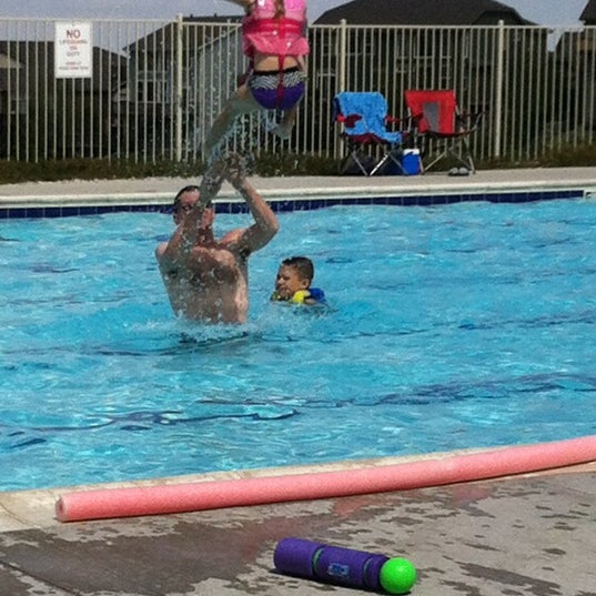 Sapphire Point Pool - Swimming Pool in Castle Rock