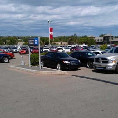 Varsity Chrysler - Thorncliffe - Calgary, AB