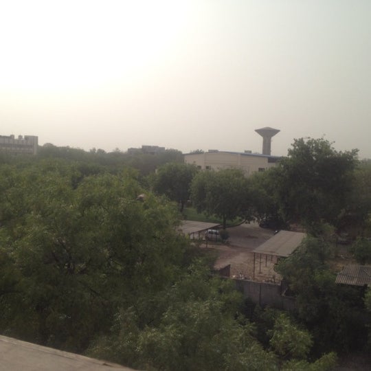 South Campus, DU - University in Delhi Cantt
