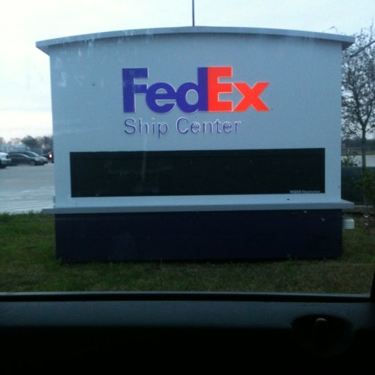 FedEx Ship Center - Houston, TX