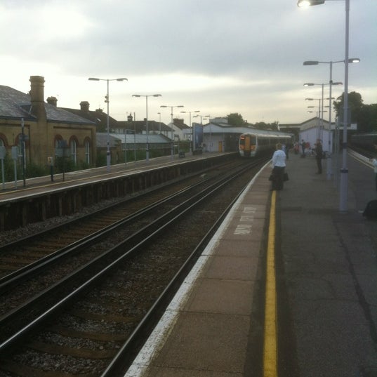 Faversham Railway Station (FAV) - Train Station in Faversham