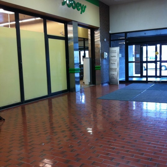 Kipling-Queensway Mall - Shopping Mall in Islington - City Centre West