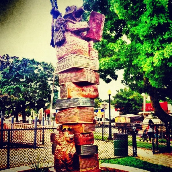 Northport-East Northport Library - Library in East Northport