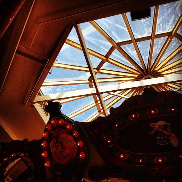 Seaside Carousel Mall - Shopping Mall